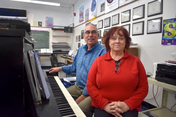 UP CLOSE: Lake Placid teachers Kim Weems, Tom Dodd ready to take a bow ...